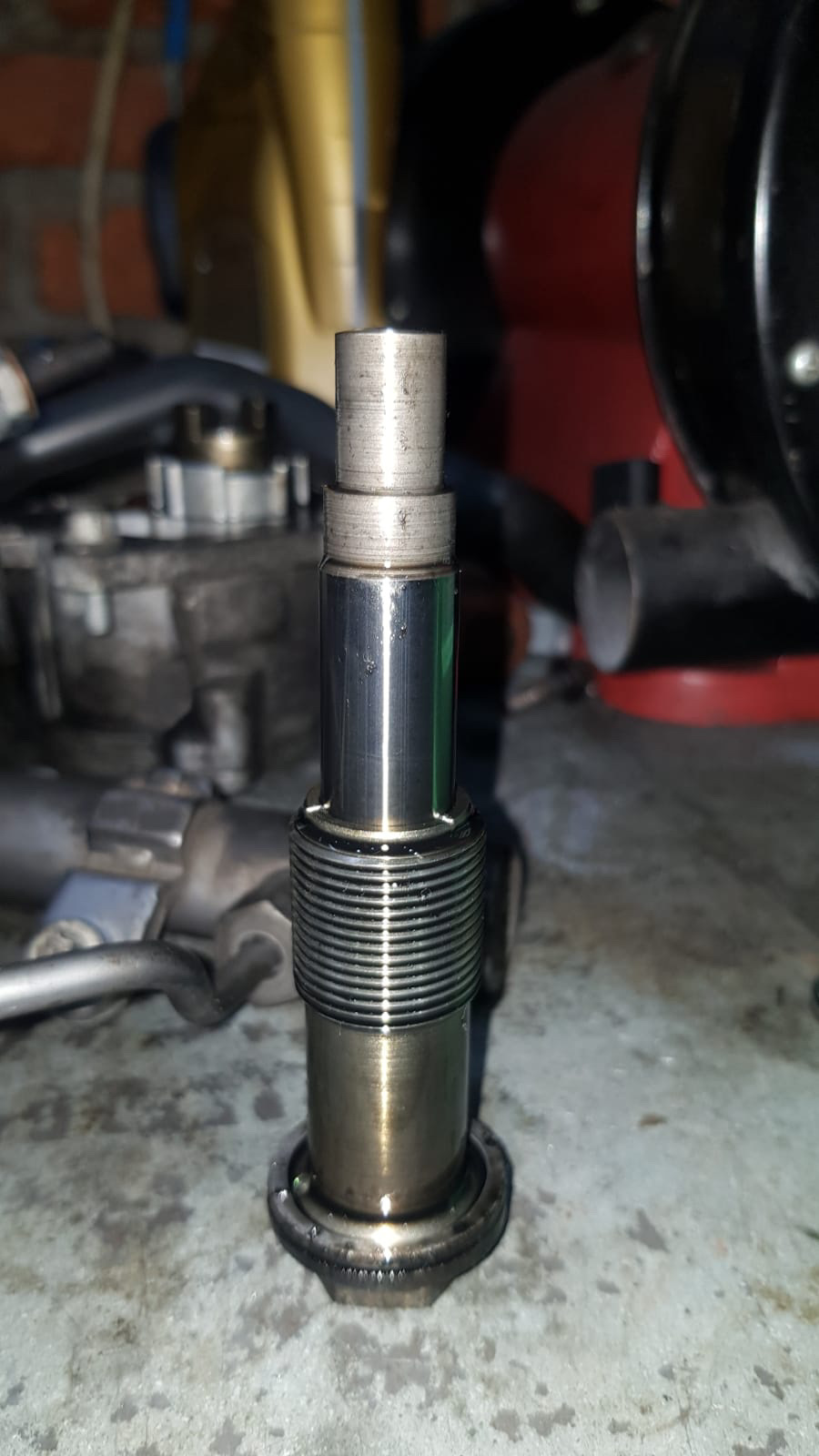 Замена цепи ГРМ, передних тормозов и антифриза, топливной трубки и ВКГ ...