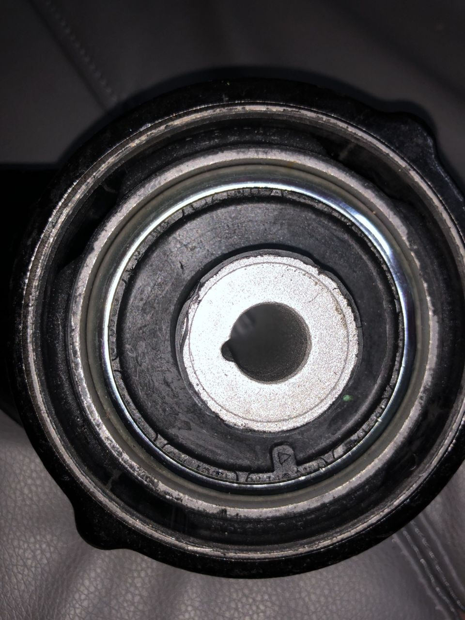 Замена косых рычагов передней подвески — Land Rover Range Rover (4G), 3 ...