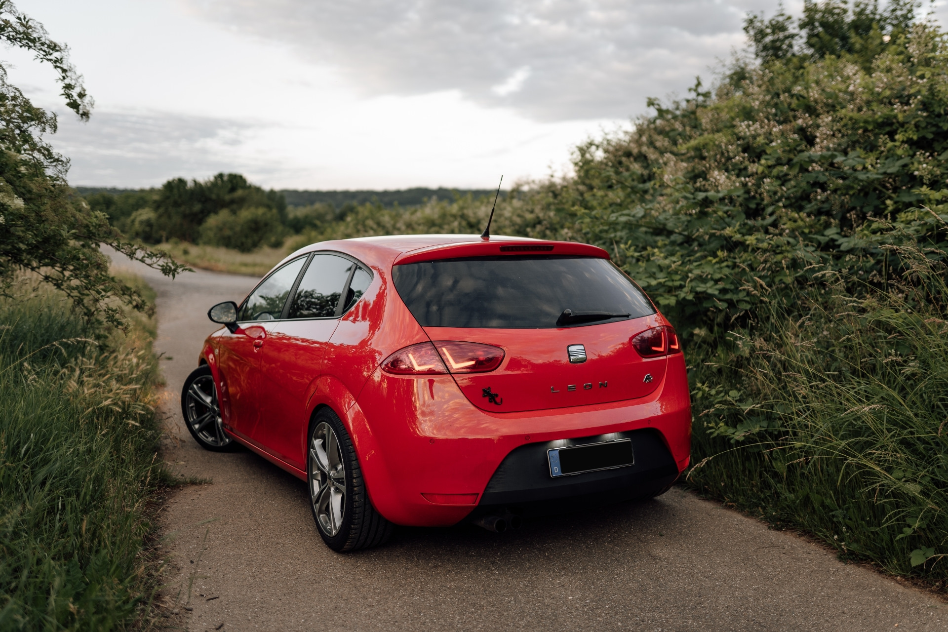 Фотосессия — SEAT Leon FR (Mk2), 2 л, 2009 года | фотография | DRIVE2