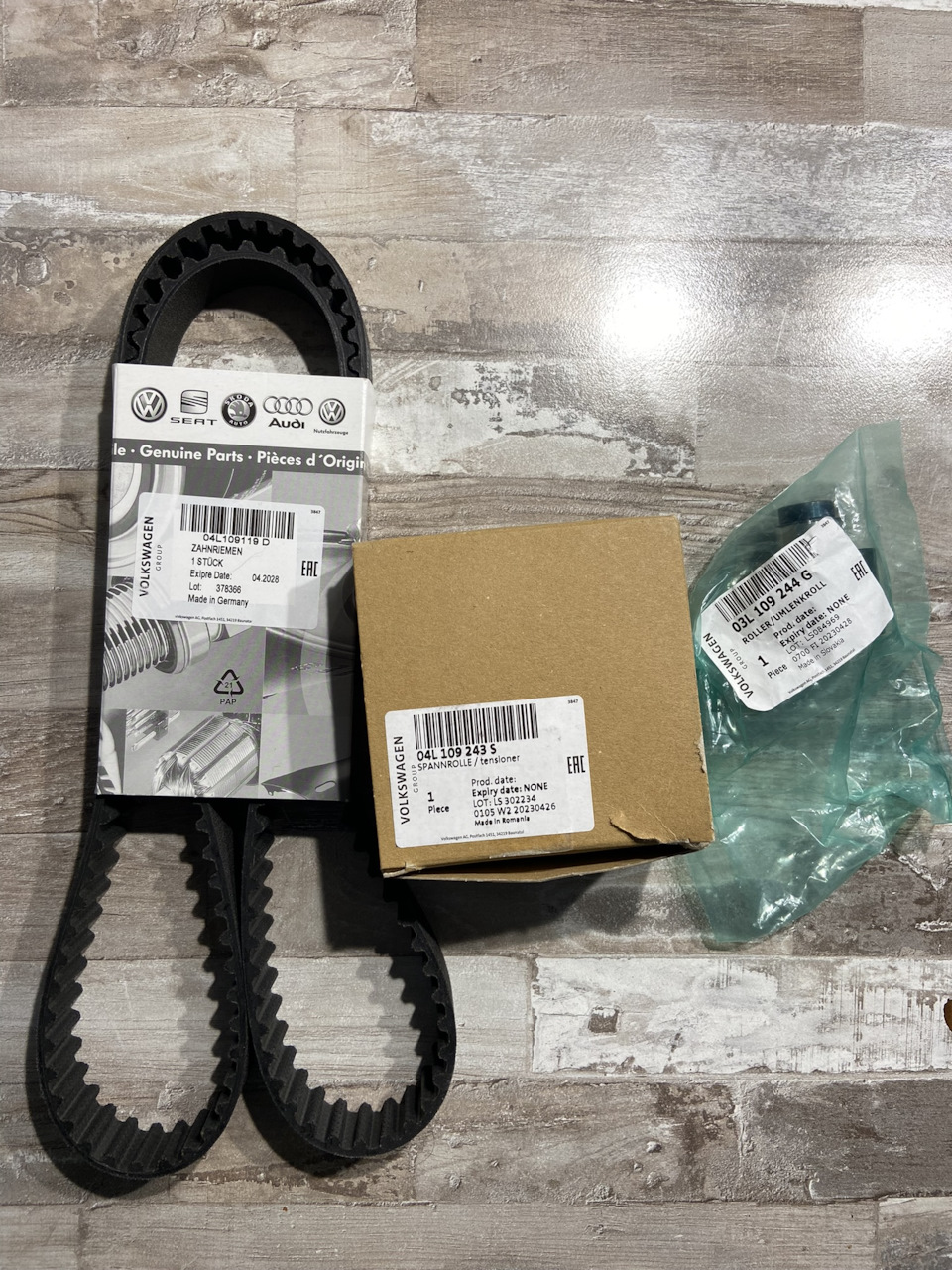 04L109243S Натяжной ролик VAG | Запчасти на DRIVE2