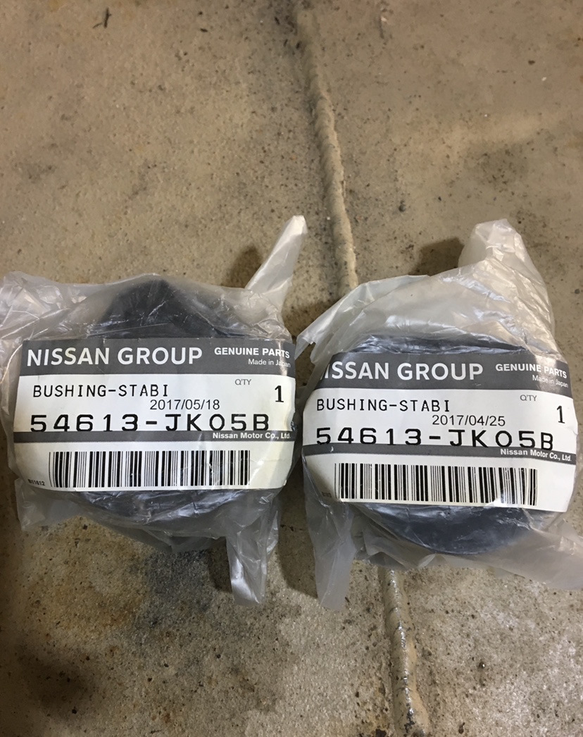 54613JK05B ВТУЛКА ПЕРЕДНЕГО СТАБИЛИЗАТОРА D23 NISSAN INFINITI ...