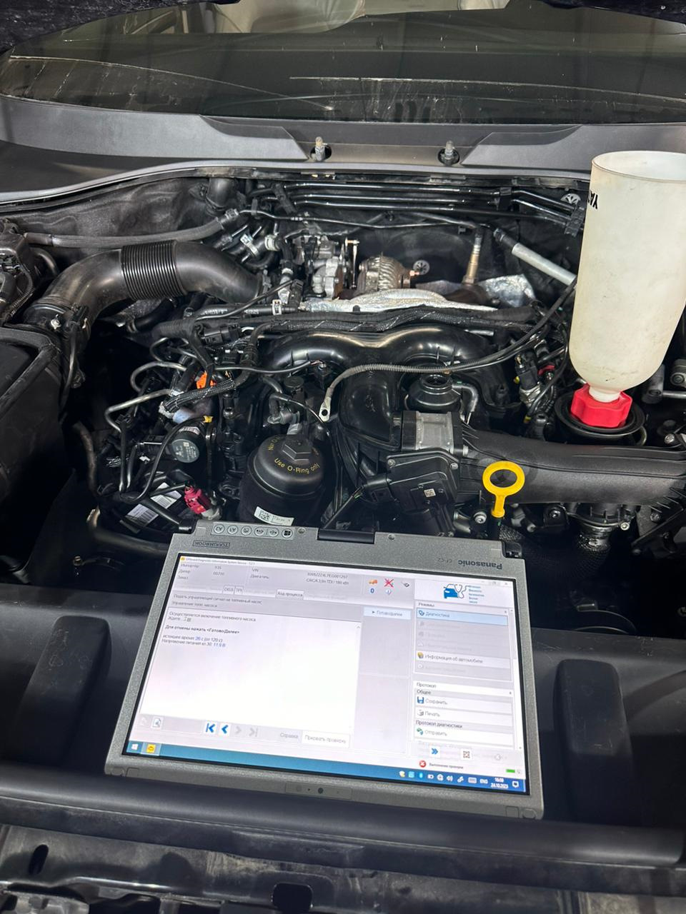 Обслуживание мотора часть 4. — Audi Q7 (1G), 3 л, 2014 года | плановое ...