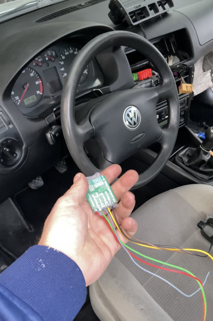 Вежливые поворотники — Volkswagen Golf Mk4, 1,4 л, 2001 года | запчасти ...