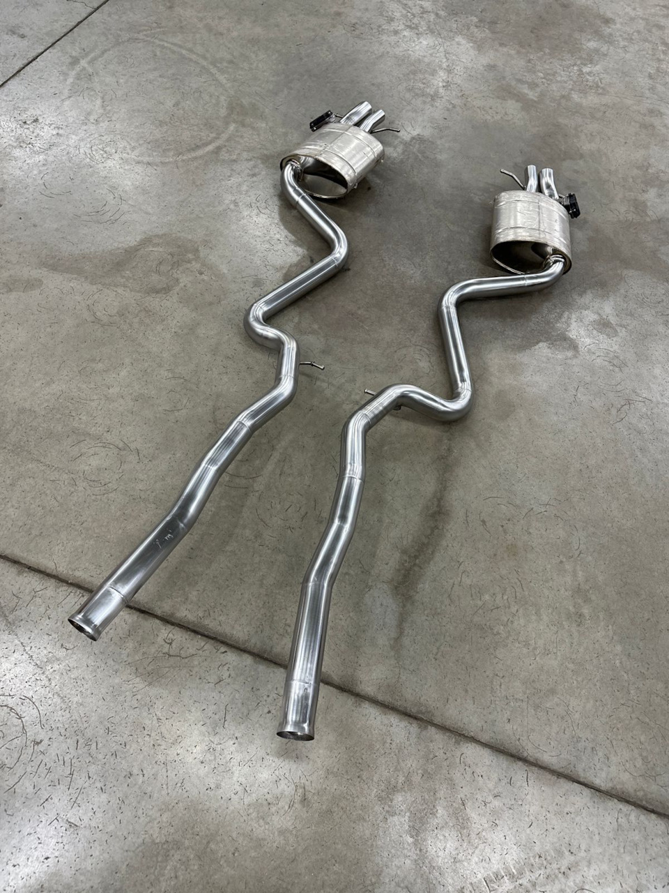 Выхлопная система Mercedes-Benz S63 223 — Mercedes-Benz S 63 AMG (W223 ...