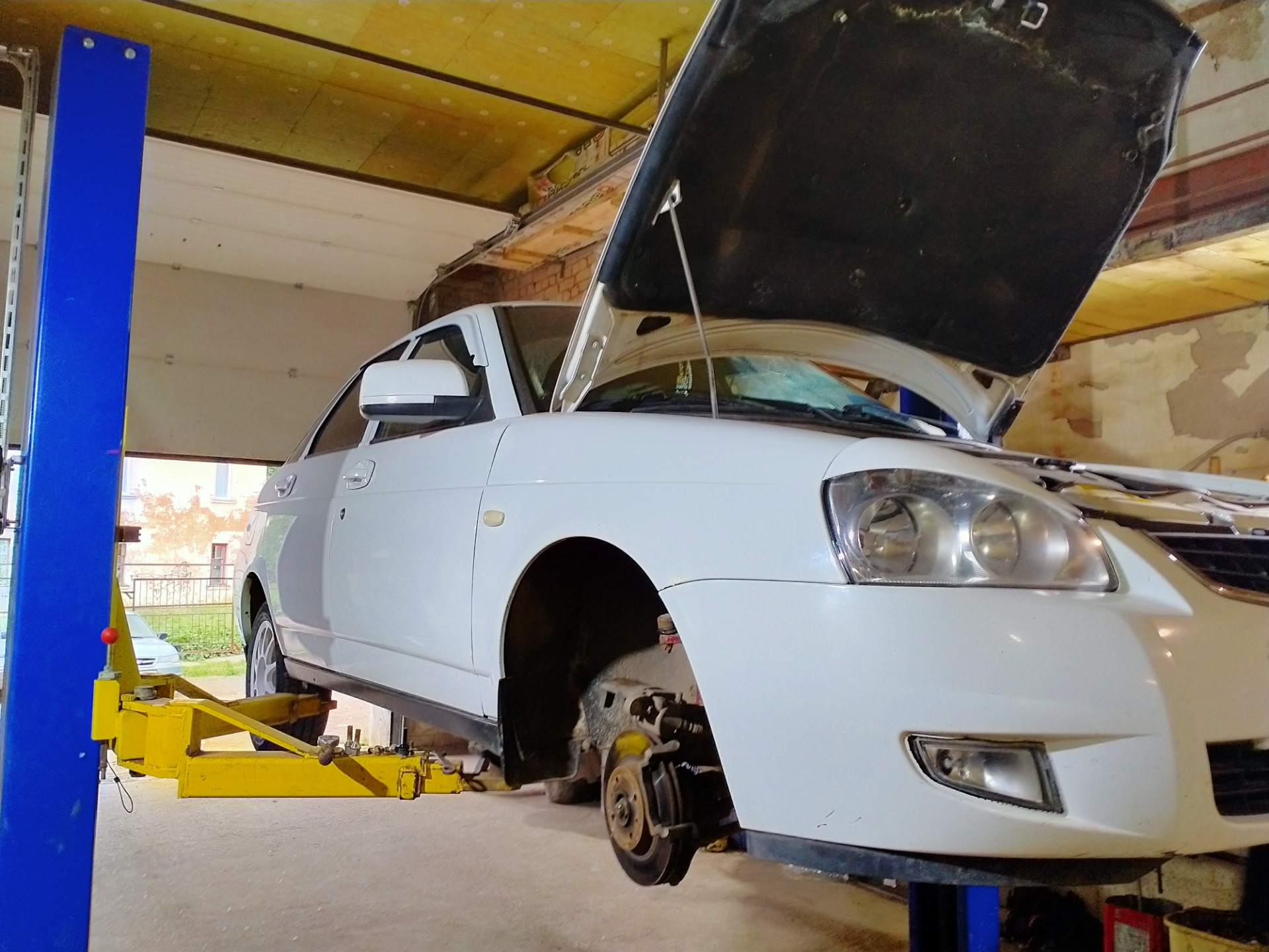 6.Плохие тормозные колодки. — Lada Приора хэтчбек, 1,6 л, 2012 года ...