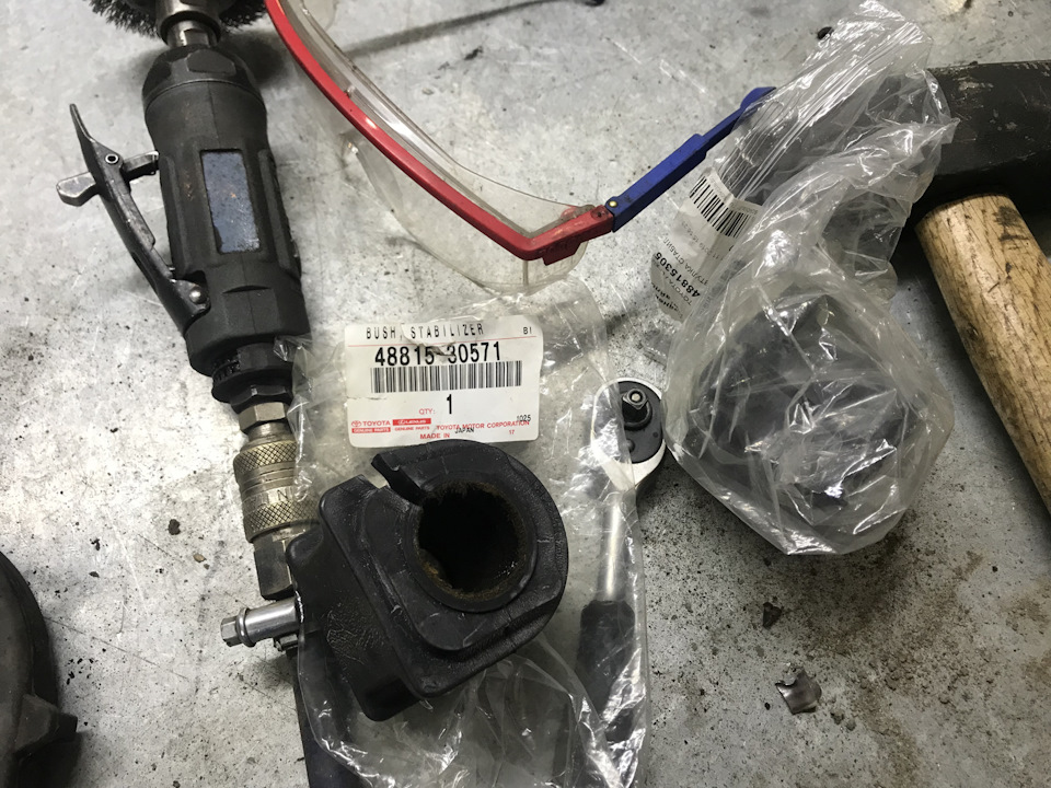 Замена втулок стоек переднего стабилизатора lexus is 250 — Lexus IS II ...