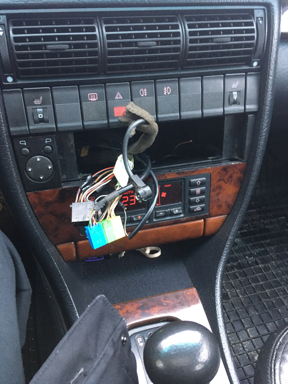 Установка Yatour в concert. — Audi A6 (C4), 2,8 л, 1996 года | автозвук | DRIVE2