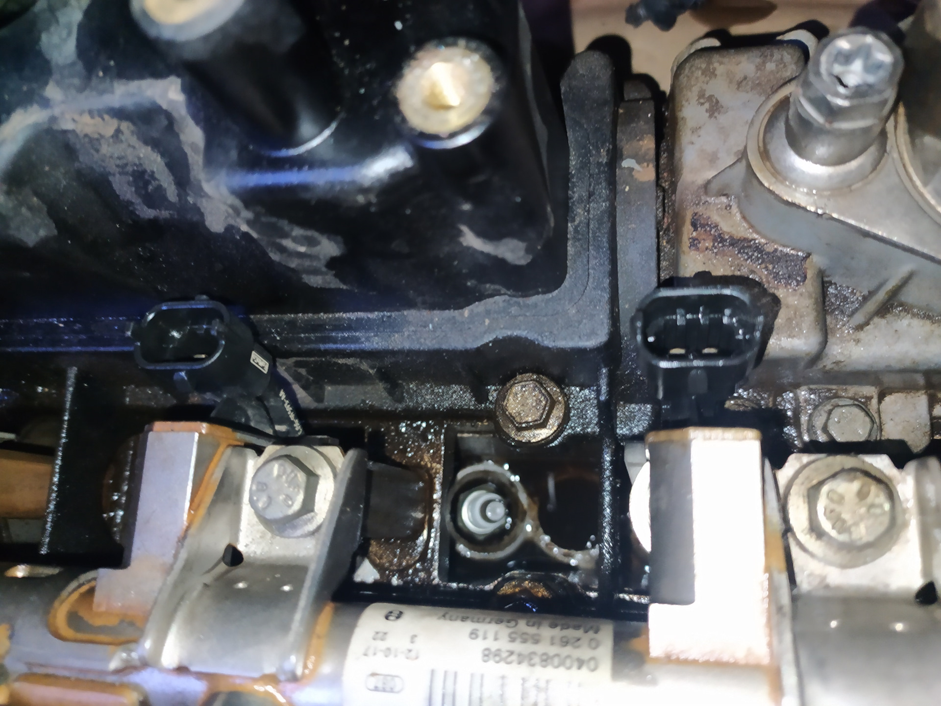 Замена прокладки клапанной крышки КУГА 1,6 (+димексид форсы + свечи ...