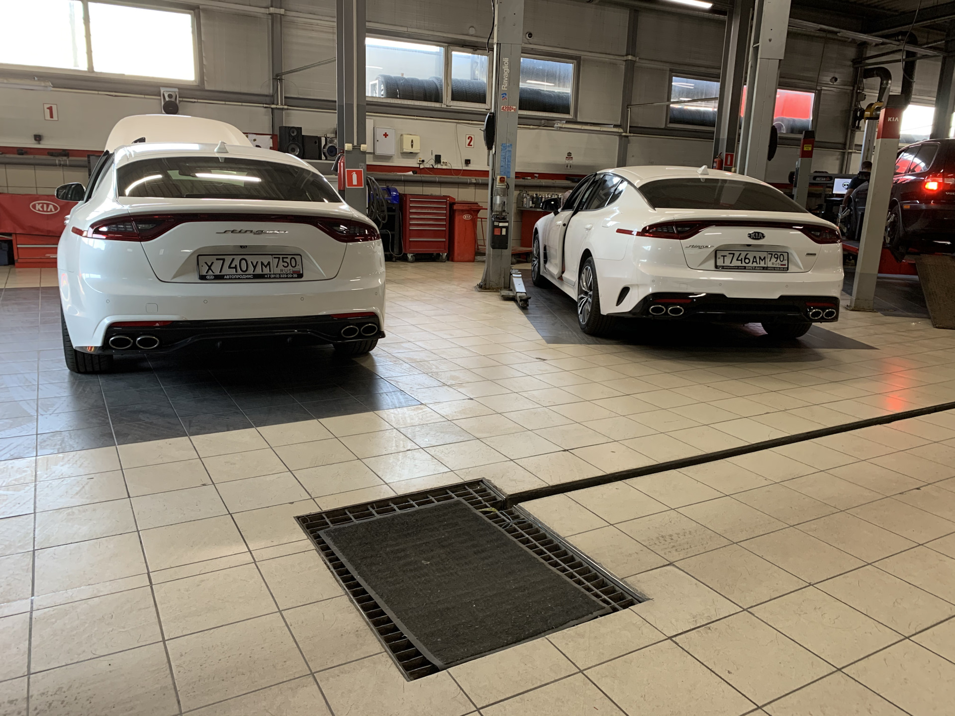 Отзывная компания замена предохранителя — KIA Stinger, 2 л, 2018 года ...