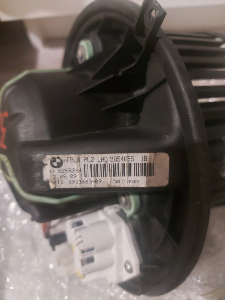 Моторчик печки bmw E90 на BMW 3 series (E90), BMW 3 series Coupe (E92). Б/у | 3 500 ₽ в городе ...