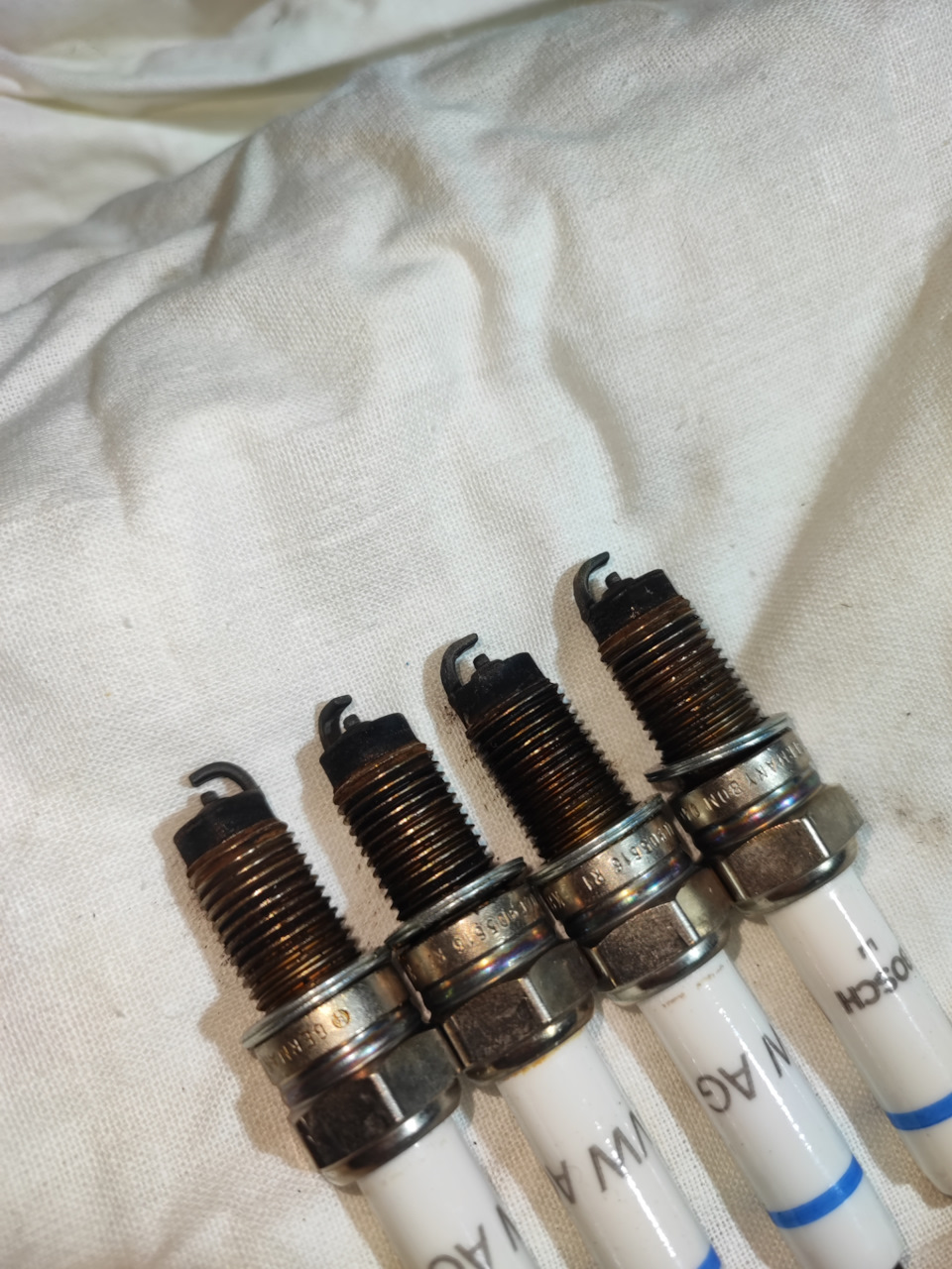 Замена свечей 99500км CWVA — Skoda Octavia A7 Mk3, 1,6 л, 2016 года ...