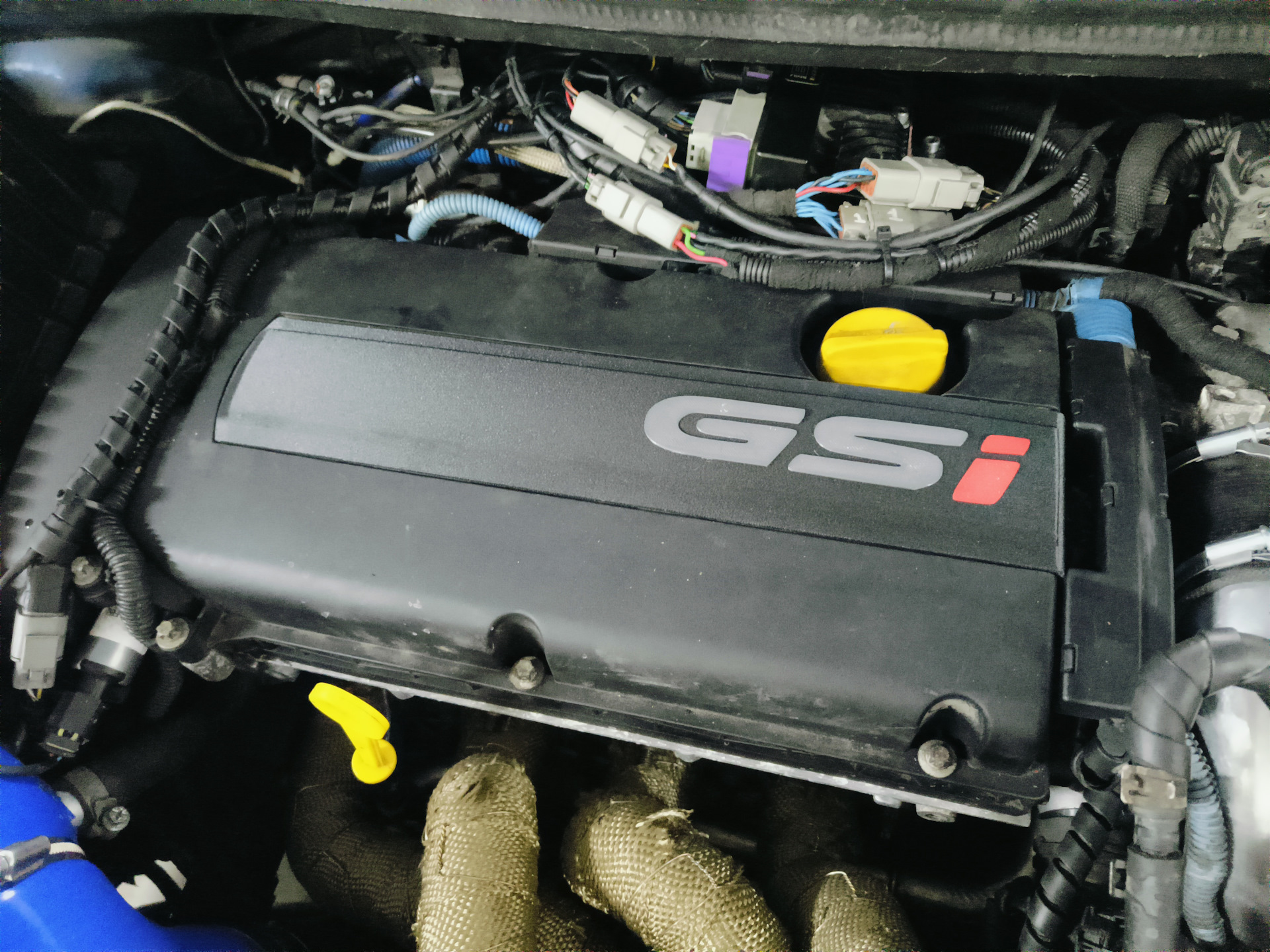 Ч. 2 МОД Накладка клапанной крышки Opel 1.6 /1.8 под красные Катушки ...