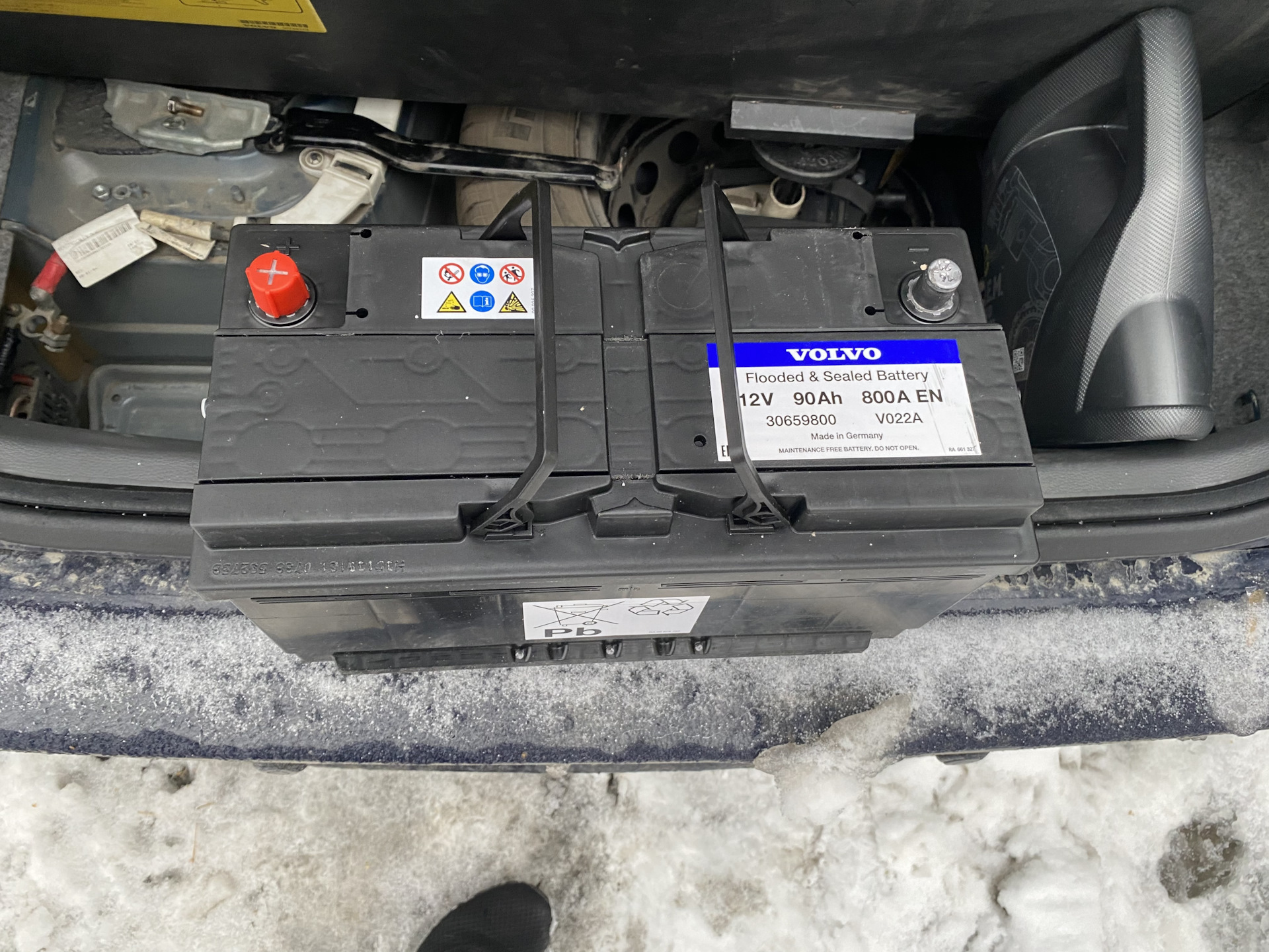 Замена АКБ — Volvo S60 (1G), 2,4 л, 2004 года | электроника | DRIVE2