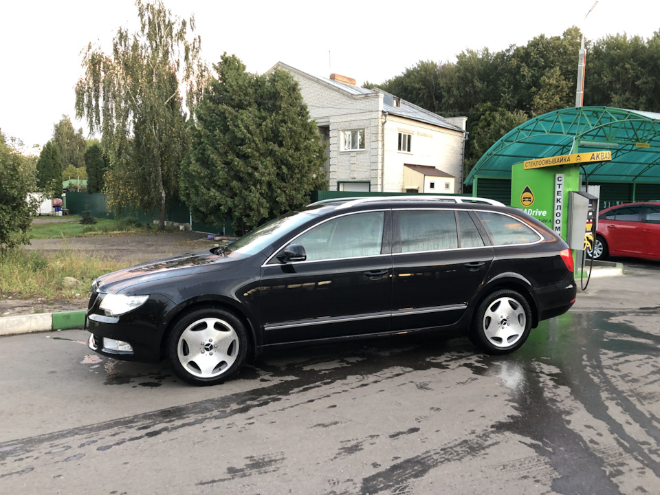 Mercedes-Benz Segin — Skoda Superb Combi (Mk2), 2 л, 2011 года ...