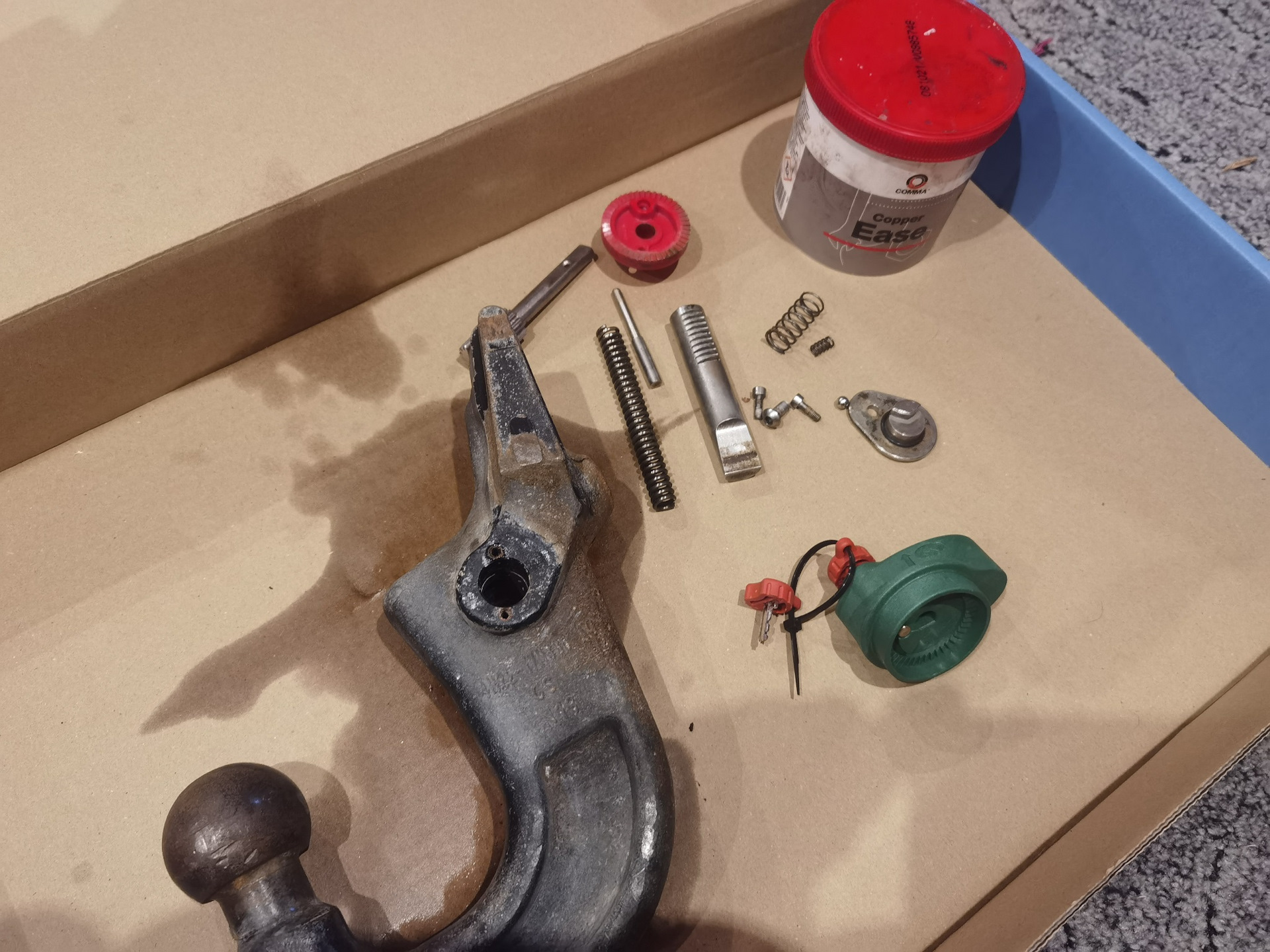 Ремонт крюка прицепа — Land Rover Discovery IV, 3 л, 2014 года ...