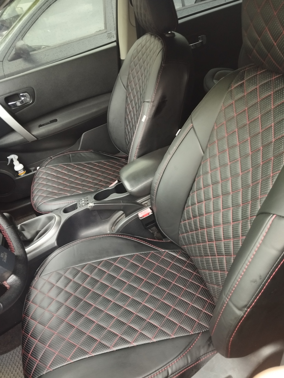 Новые чехлы — Nissan Qashqai (1G), 2 л, 2012 года | аксессуары | DRIVE2
