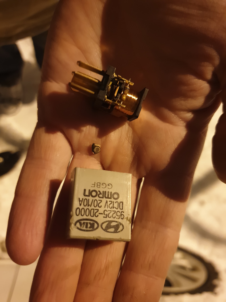 952252D000 РЕЛЕ 12В, 1.5А KIA HYUNDAI | Запчасти на DRIVE2