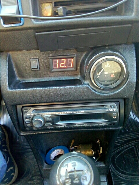 Вольтметр — КАМАЗ 11113 Ока, 0,7 л, 2002 года | аксессуары | DRIVE2