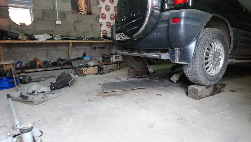 Замена сайлентблоков опоры заднего редуктора и сальника хвостовика ...