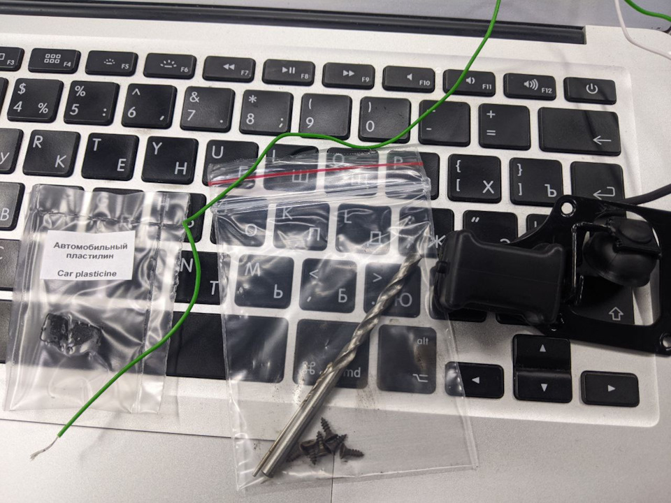 Ставили защиту задней камеры — порвали три баяна — Volvo V60 Cross ...