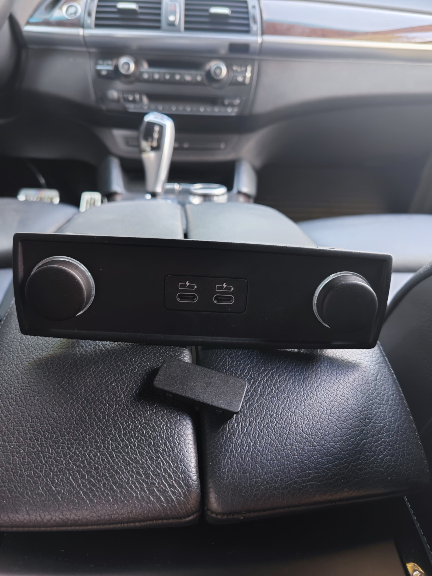 Дооснащение розеткой type-c от G серии — BMW X5 (E70), 3 л, 2013 года ...