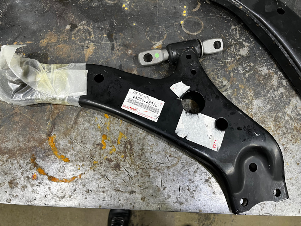 4806848070 Рычаг подвески TOYOTA LEXUS | Запчасти на DRIVE2