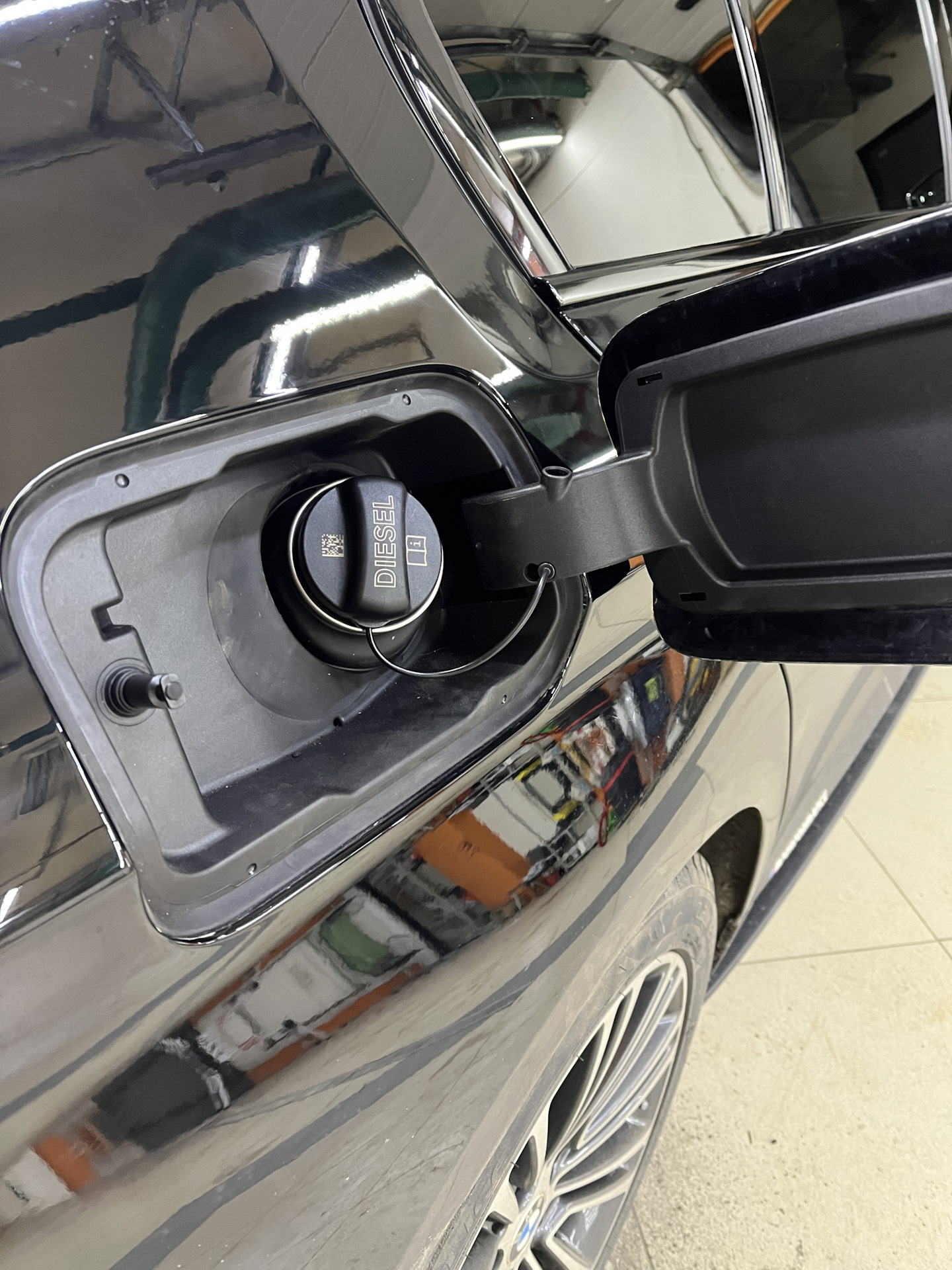 Замена кожуха заливной горловины — BMW 5 series (G30), 2 л, 2017 года ...