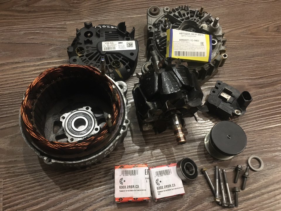 Генератор 180А 03L 903 024L — Skoda Octavia Combi A5 Mk2, 1,4 л, 2012 ...