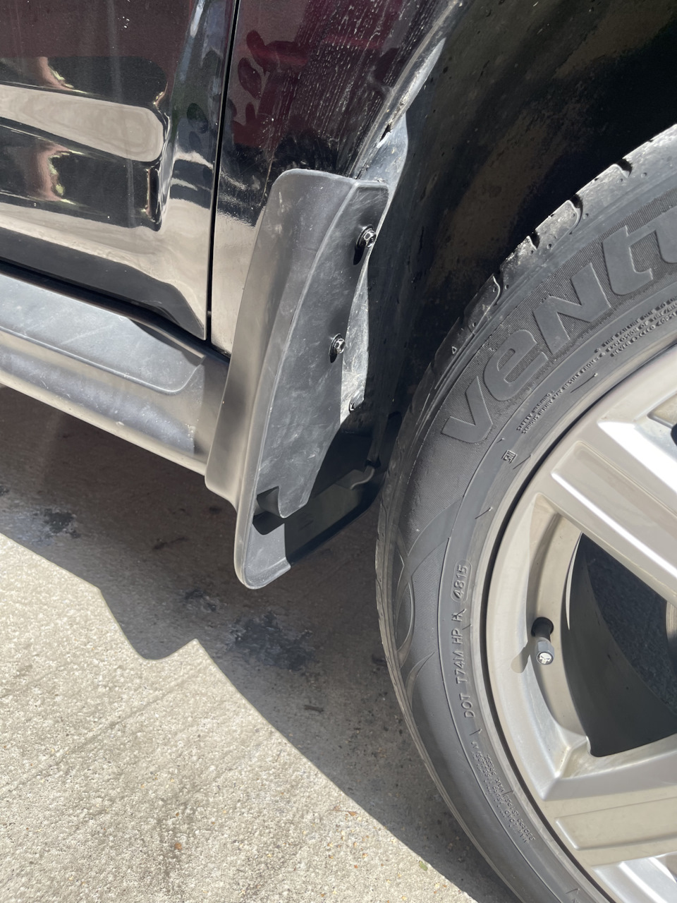 Опять замена передних брызговиков — Mitsubishi Outlander XL, 2 л, 2010 ...