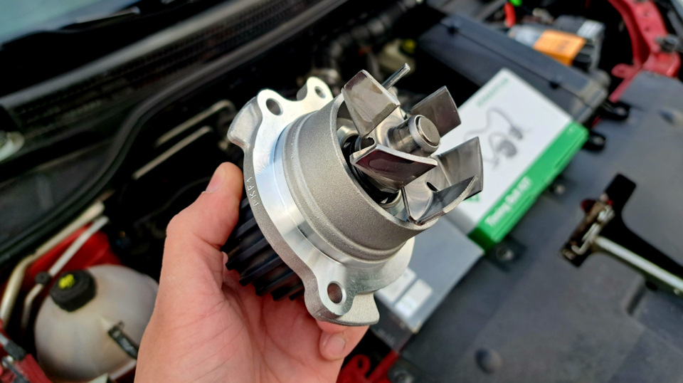 Кит комплект грм INA 530053610, помпа GMB 21176130701000, приводной ...