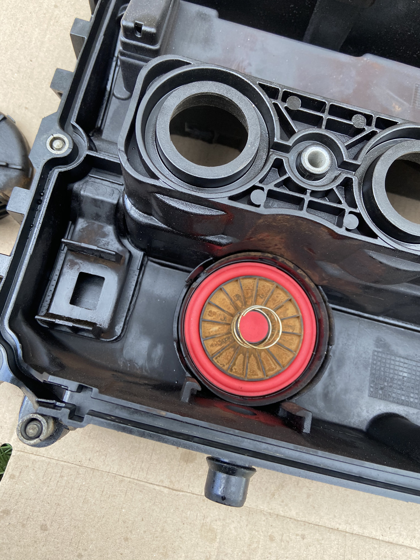 Клапан вентиляции картерных газов — Opel Astra H GTC, 1,8 л, 2008 года ...