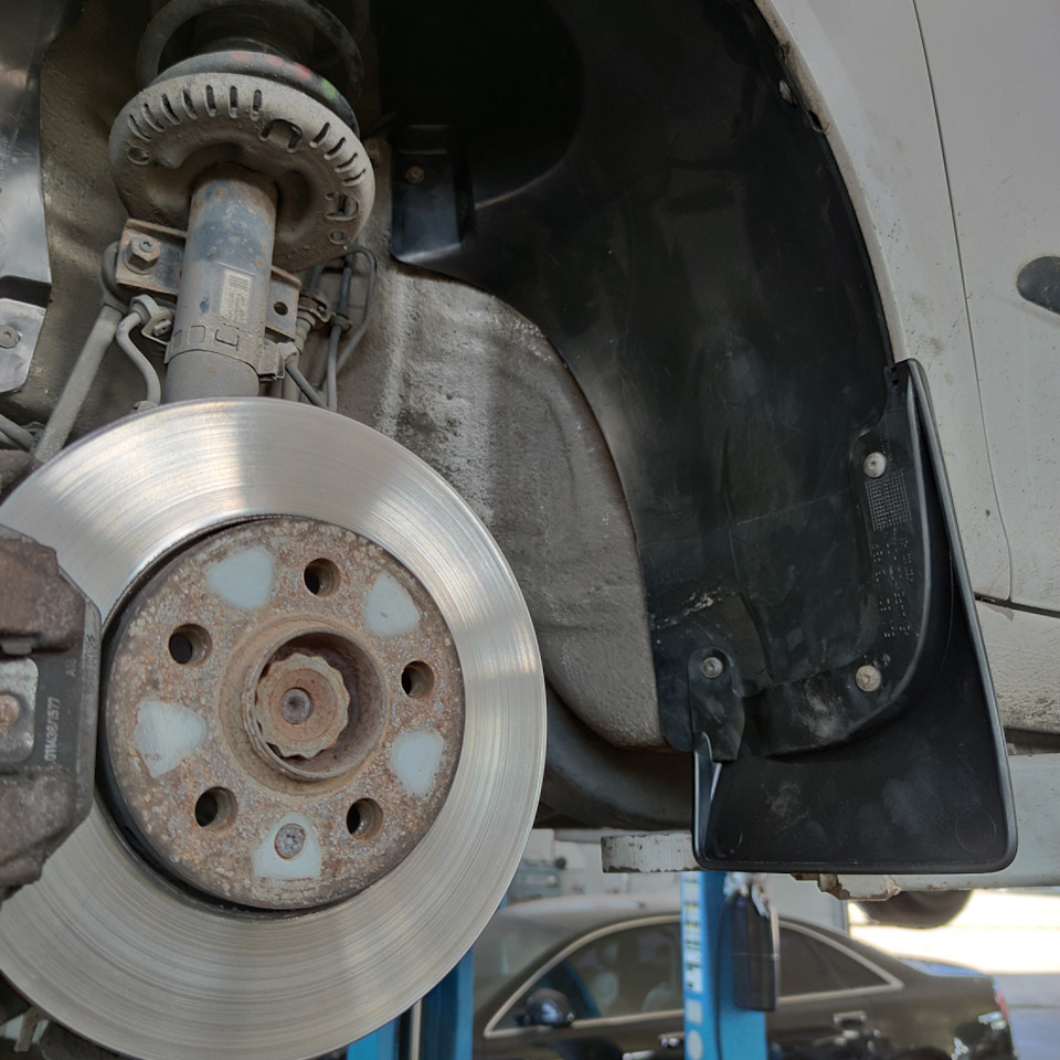 Замена интеркулера и ремня генератора — Skoda Fabia Combi Mk2, 1,4 л ...