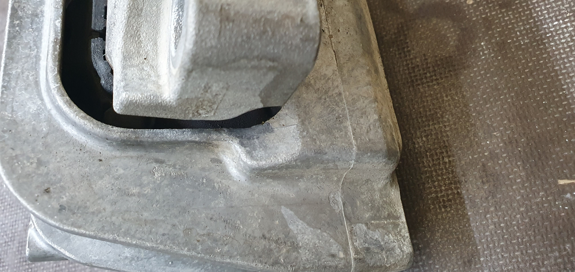 Замена опор двигателя Tiguan 2.0 CZPA — Volkswagen Tiguan (2G), 2 л ...