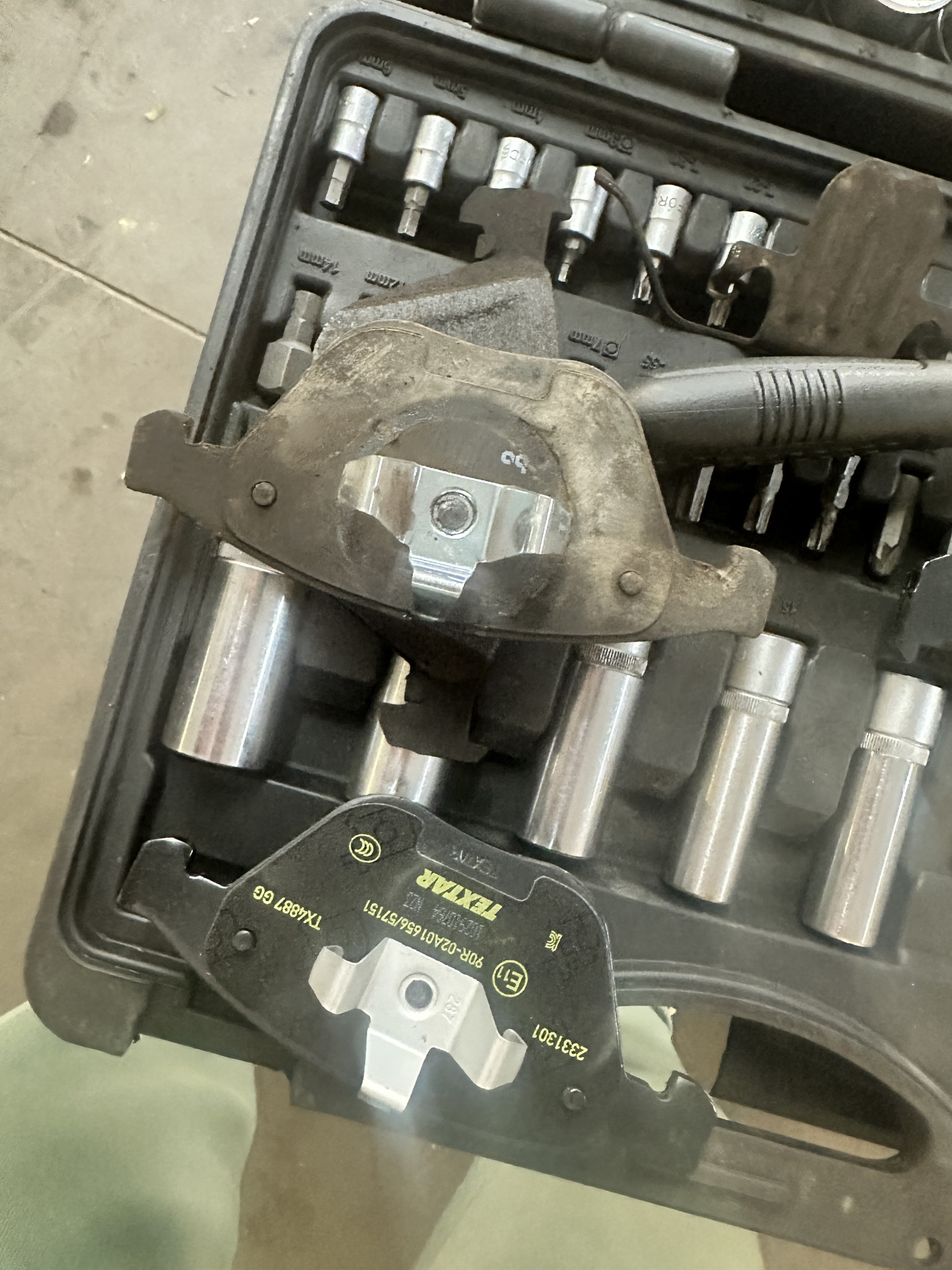 Скрип тормозов — BMW X1 (E84), 2 л, 2013 года | визит на сервис | DRIVE2