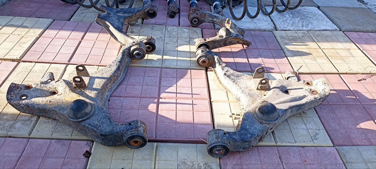 Комплект рычагов и стойки с пружинами для NMPS — Mitsubishi Pajero ...