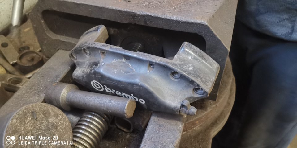 Переборка суппорта Brembo — Peugeot 406 Coupe, 2,2 л, 2001 года | визит ...
