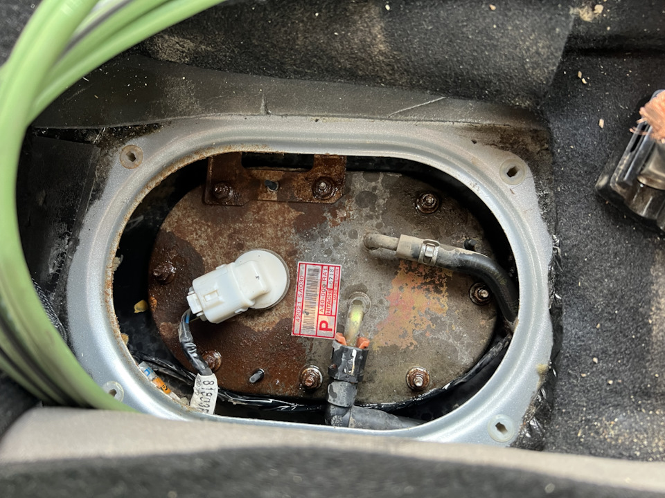 Замена топливного фильтра в баке. — Subaru Impreza (GD/GG), 2 л, 2006 ...