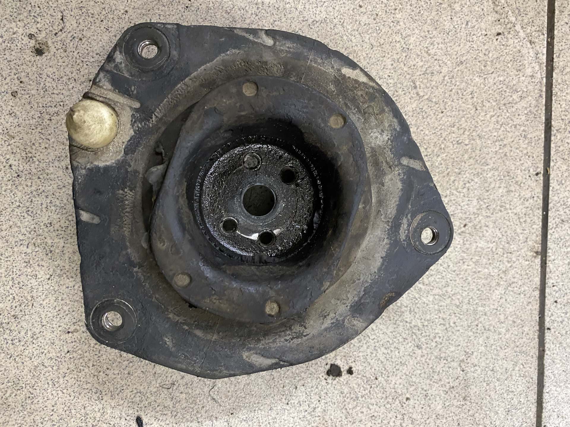 Трубка ЕГР. Замена. — Renault Megane II, 1,5 л, 2007 года | поломка ...