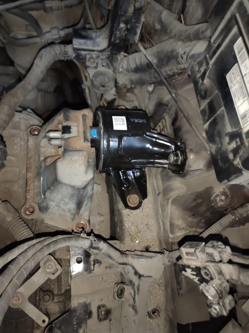 218302W400 Опора двигателя левая KIA HYUNDAI | Запчасти на DRIVE2