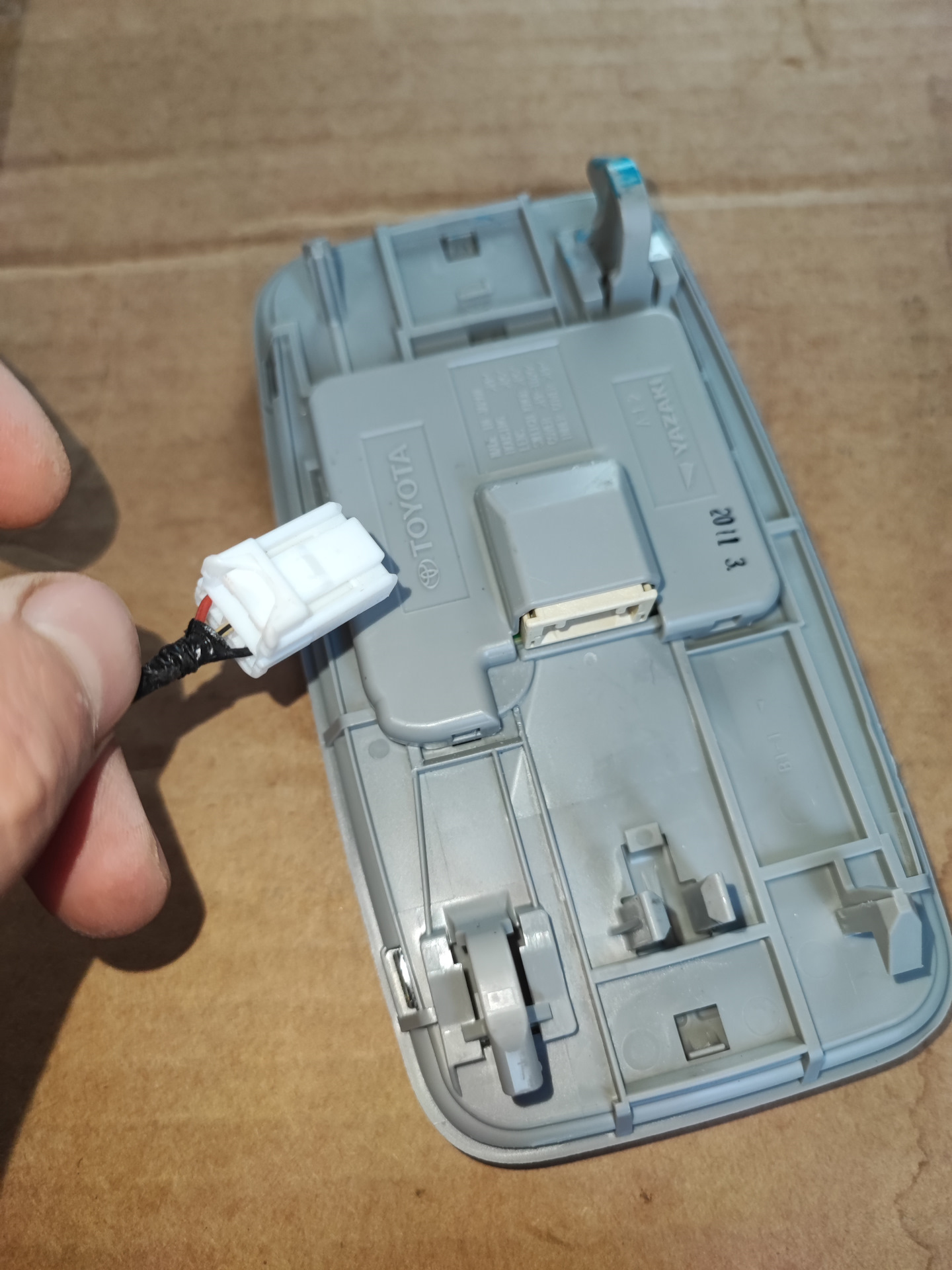 Долой лампочки Ильича ч.1 — Toyota RAV4 Hybrid (5G), 2,5 л, 2019 года ...