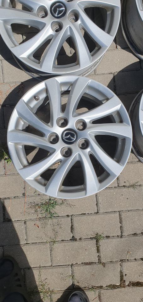 Литые диски 6,5Jx16 ET50 5x114,3 на Mazda 3 (1G) BK, Mazda 3 (2G) BL ...
