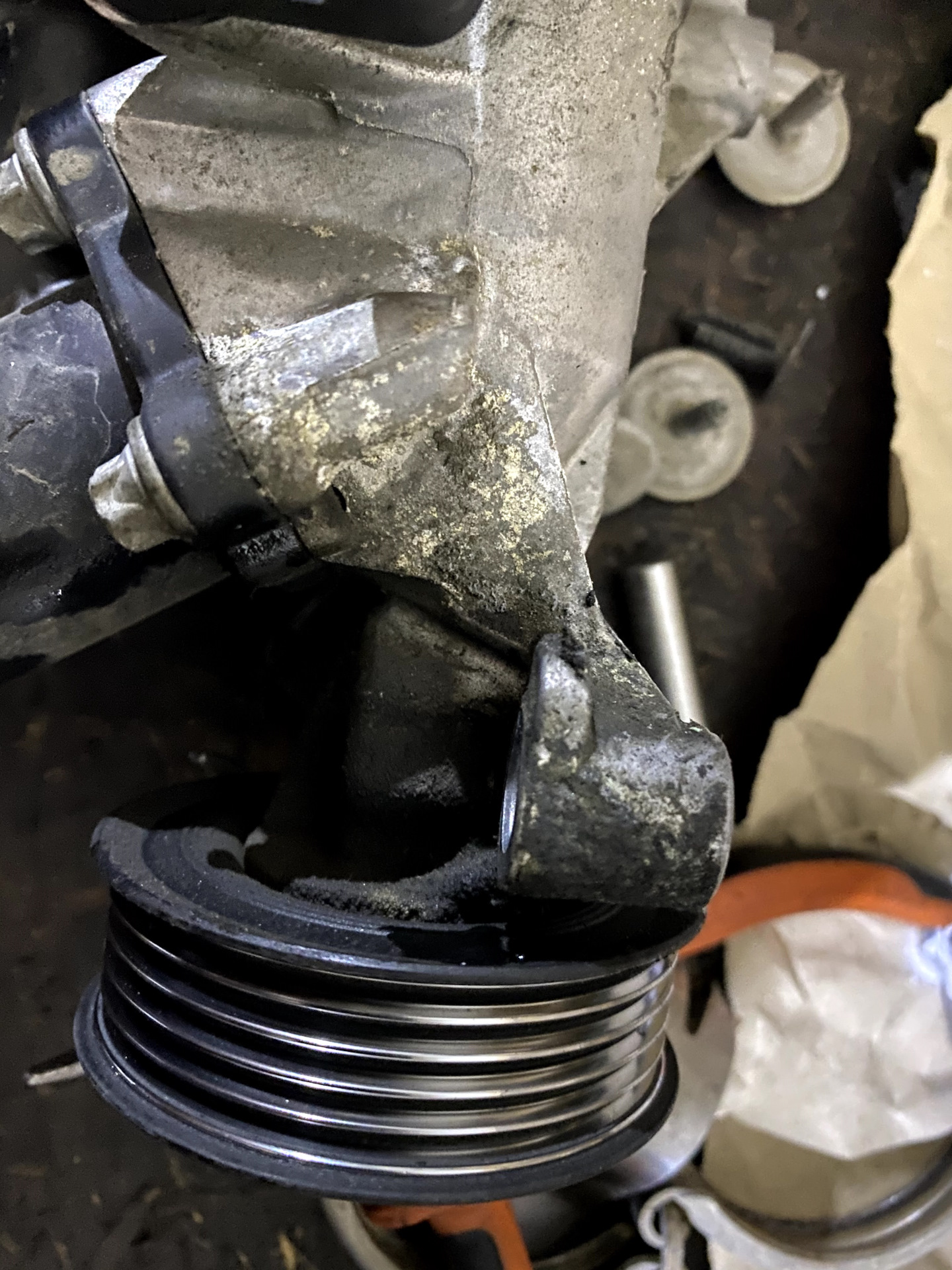 Помпа, термостат — Mercedes-Benz A-Class (W176), 1,6 л, 2014 года ...