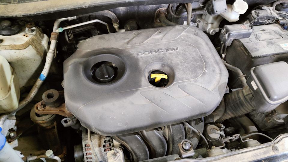 Замена прокладки клапанной крышки — Hyundai ix35, 2 л, 2014 года ...