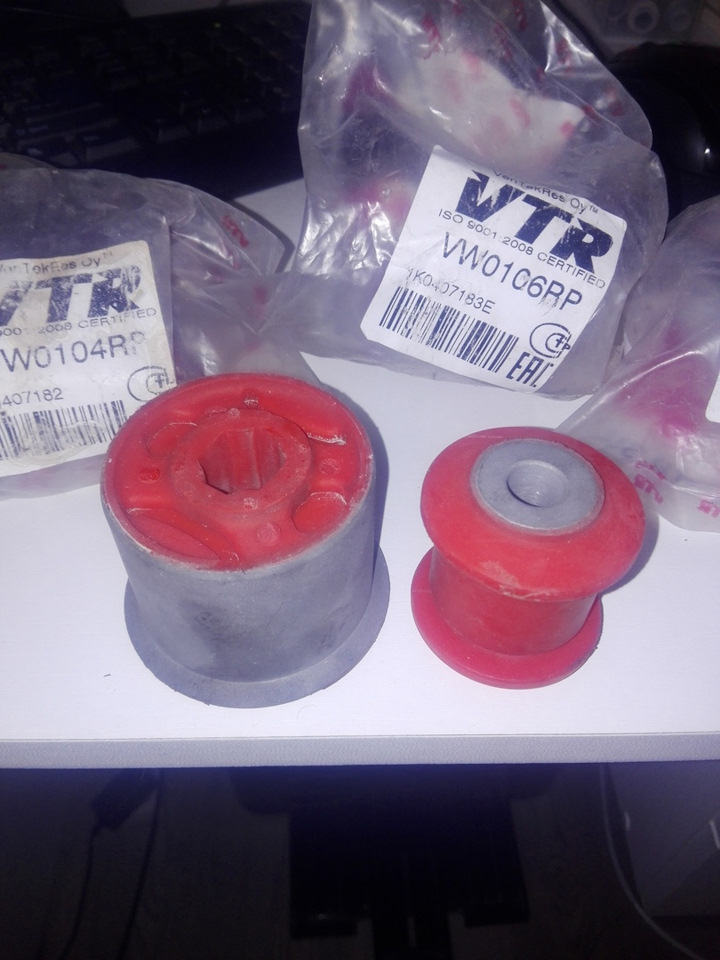 VW0104RP Полиуретановый сайлентблок рычага передней подвески, передний VTR | Запчасти на DRIVE2