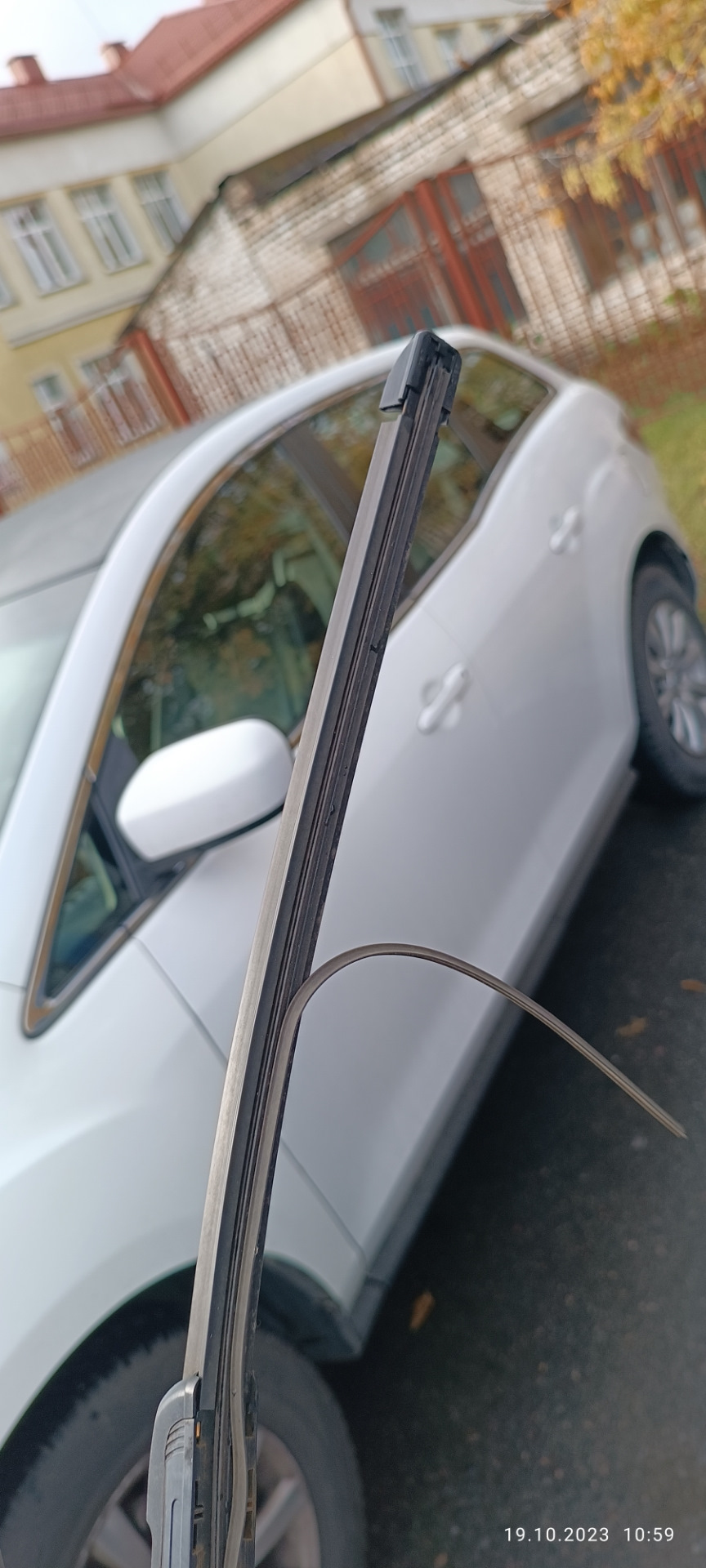 Щётки стеклоочистителя — Mazda CX-7, 2,5 л, 2011 года | запчасти | DRIVE2