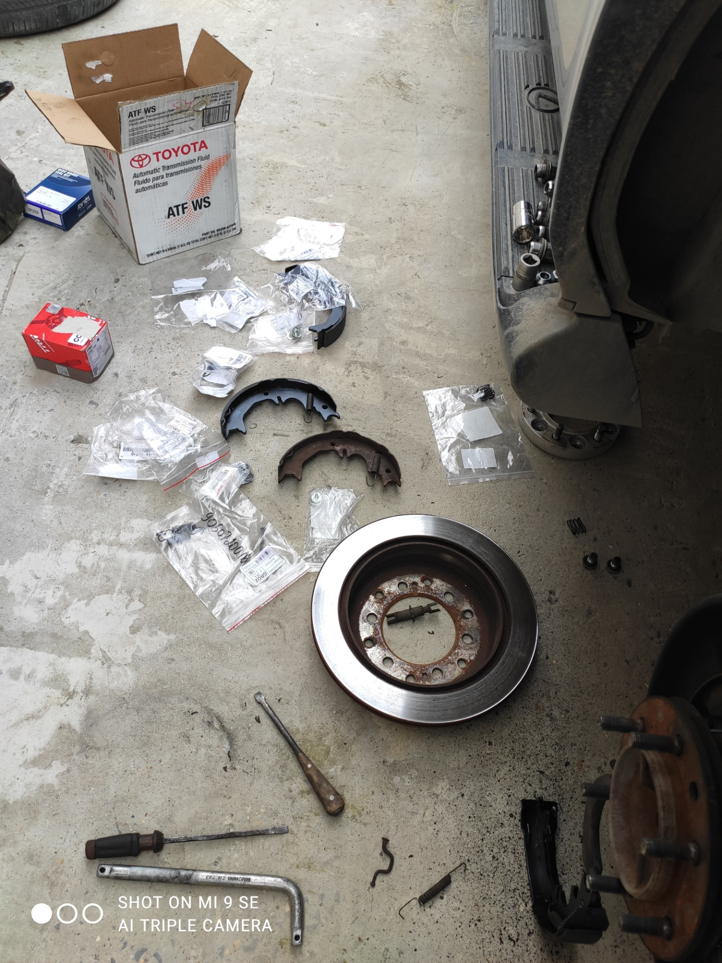 Задние тормоза! — Lexus GX (UZJ120), 4,7 л, 2004 года | расходники | DRIVE2