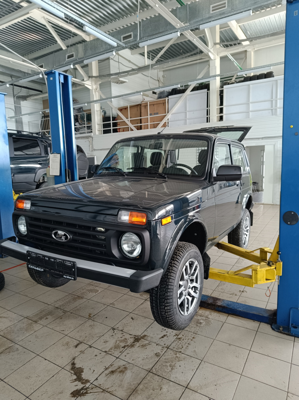Кама-Flame 205/70 R16 — Lada 4x4 3D, 1,7 л, 2024 года | шины | DRIVE2