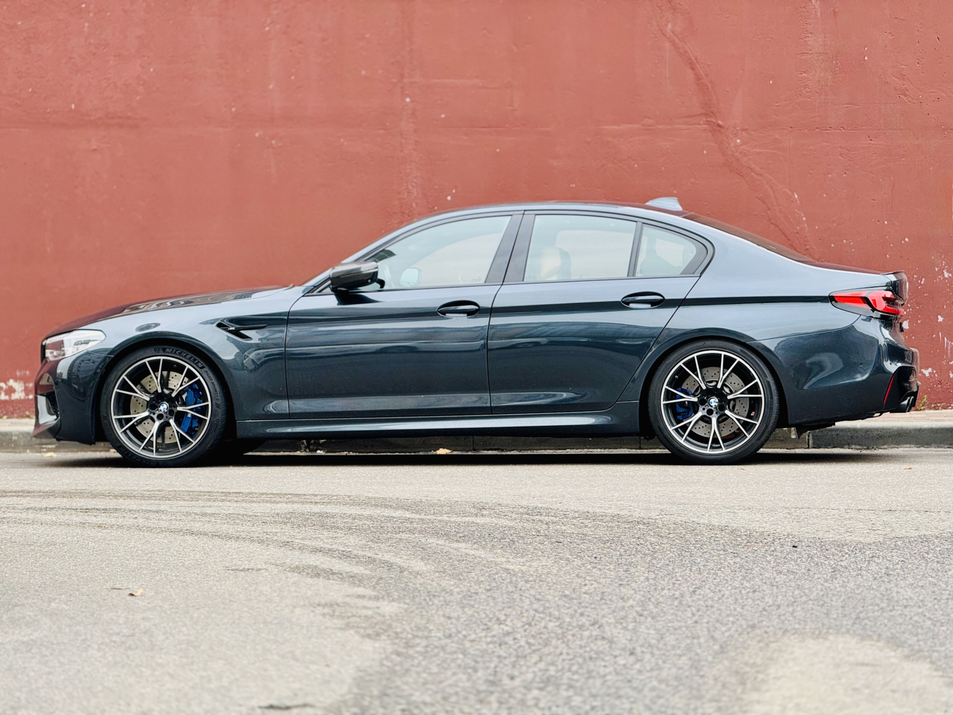 Пришло время сравнить! BMW M5 f10 vs f90! — BMW M5 (F90), 4,4 л, 2019 ...