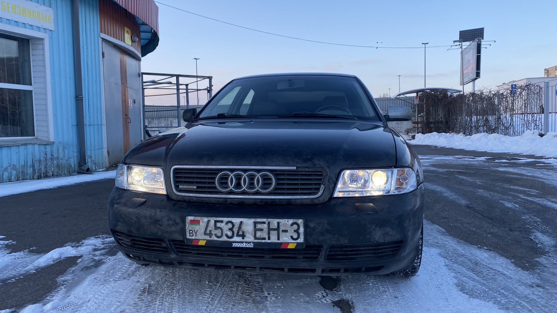 Audi A4 (B5) 1.8 бензиновый 1998 | 1.8T Q AT на DRIVE2