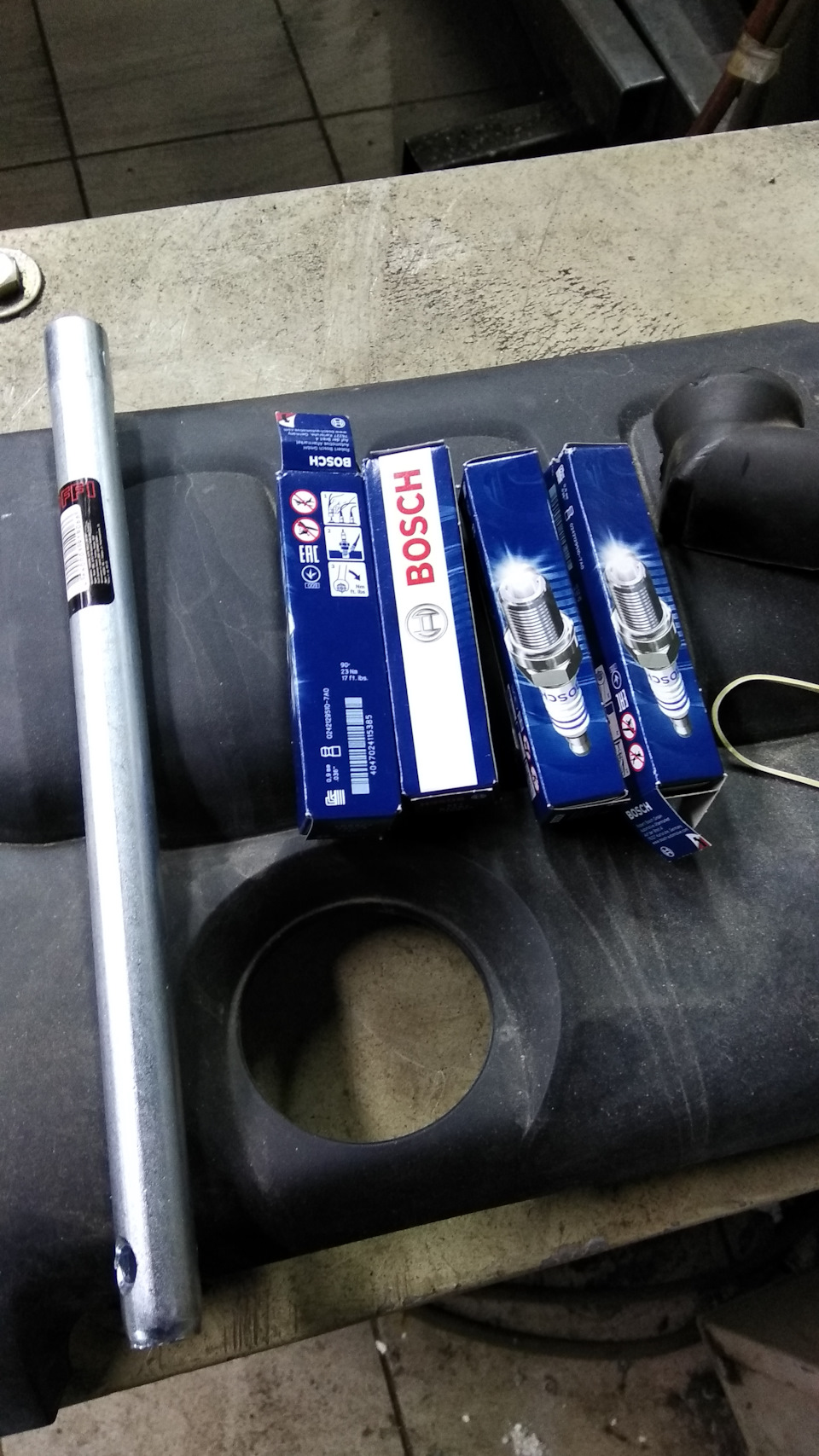 0242129510 СВЕЧА ЗАЖИГАНИЯ VR8SC+ (0.9), 1ШТ [+40] BOSCH | Запчасти на ...